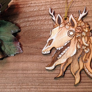Mari Lwyd Ornament: Hand-stained Baltic Birch Cryptid Christmas - Etsy