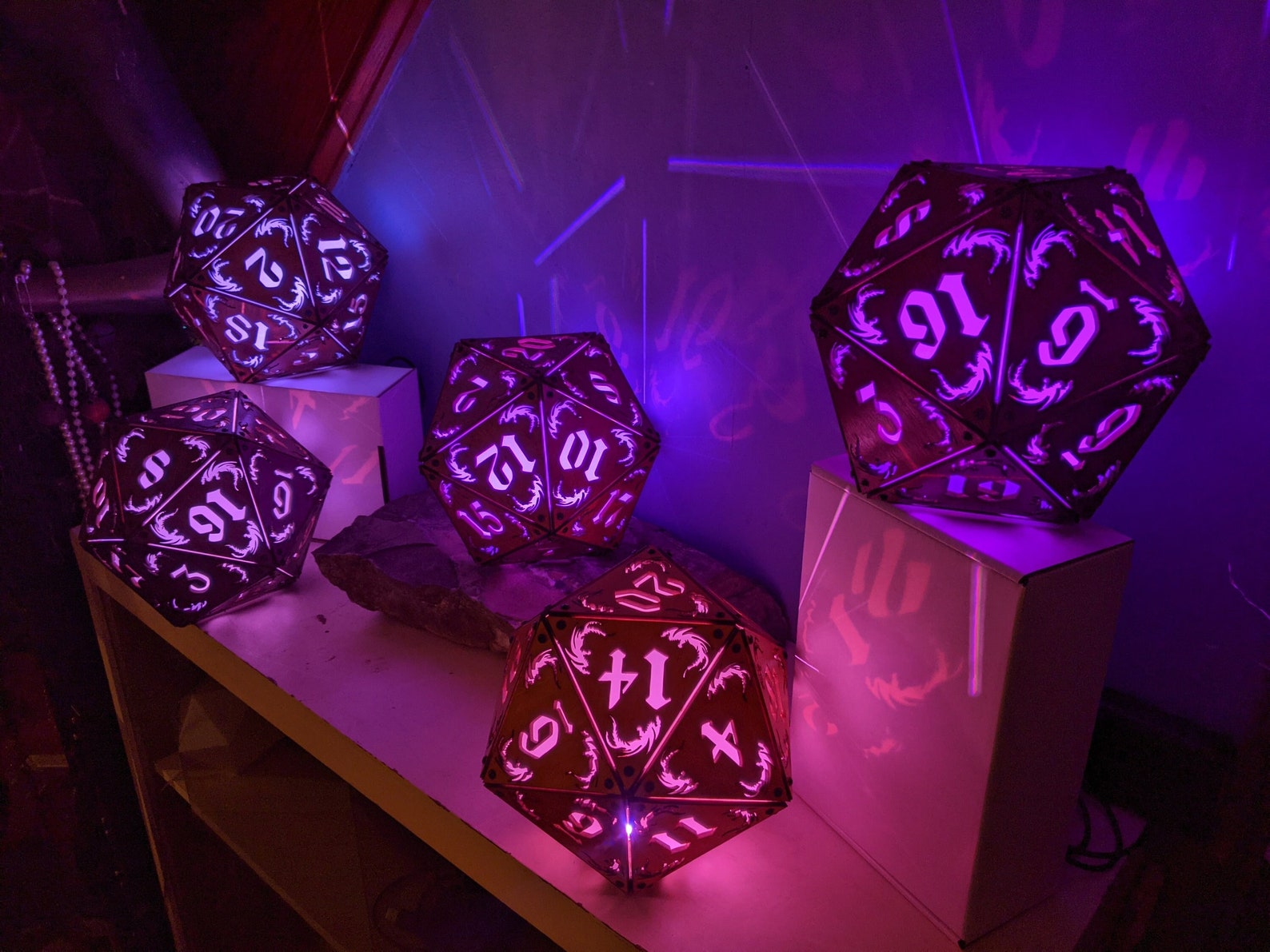 D20 Dragon Dice Lamp - Handcrafted Wood Dnd Gift, Dungeon Master Decor ...