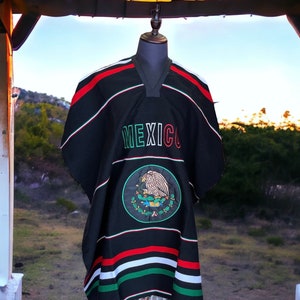Mexican Artesanal Poncho - Etsy