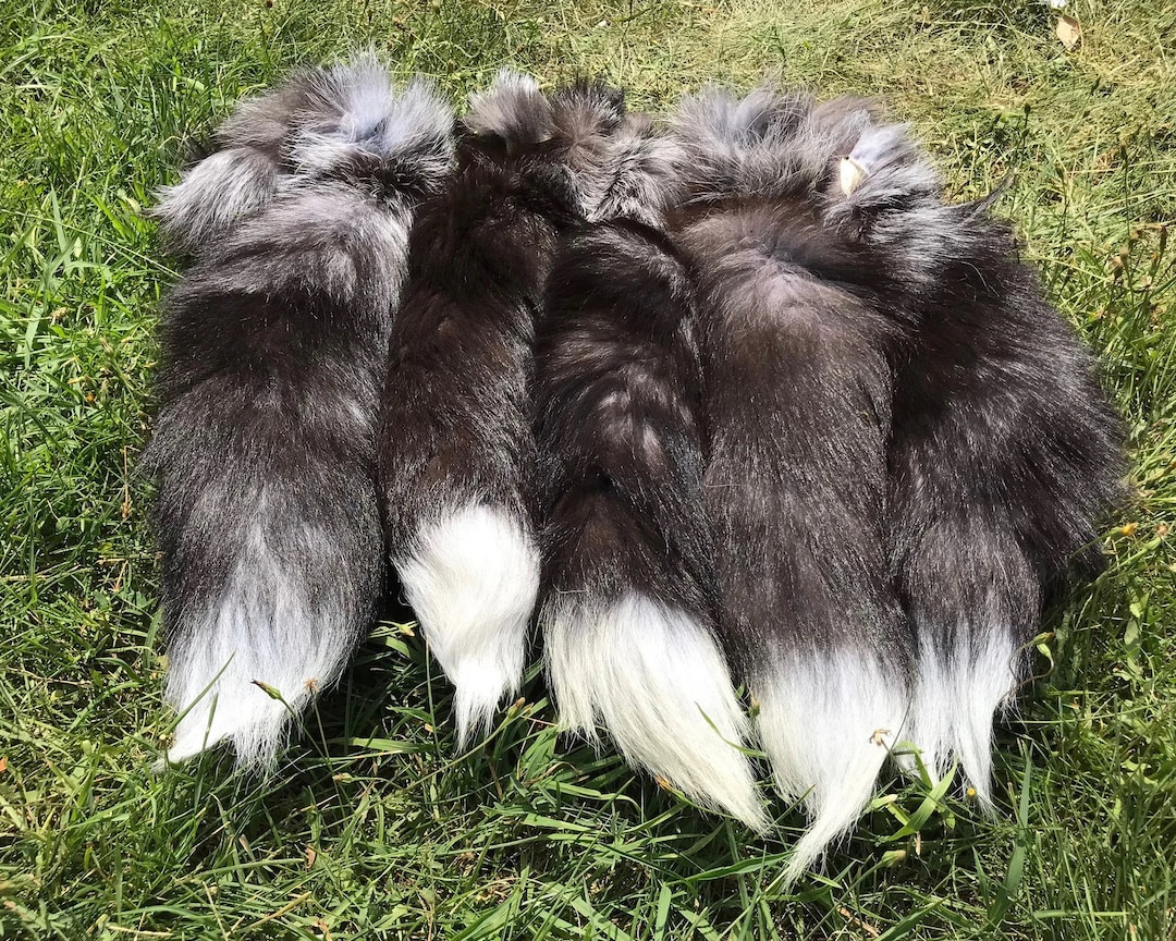 NATURAL COLOR FOXTAIL, White Fur, Costume Tails, Fox Fur Keychain ...