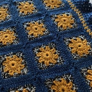 A Beautiful Handcrafted Crocheted Pinwheel Delight Granny Square Afghan ...