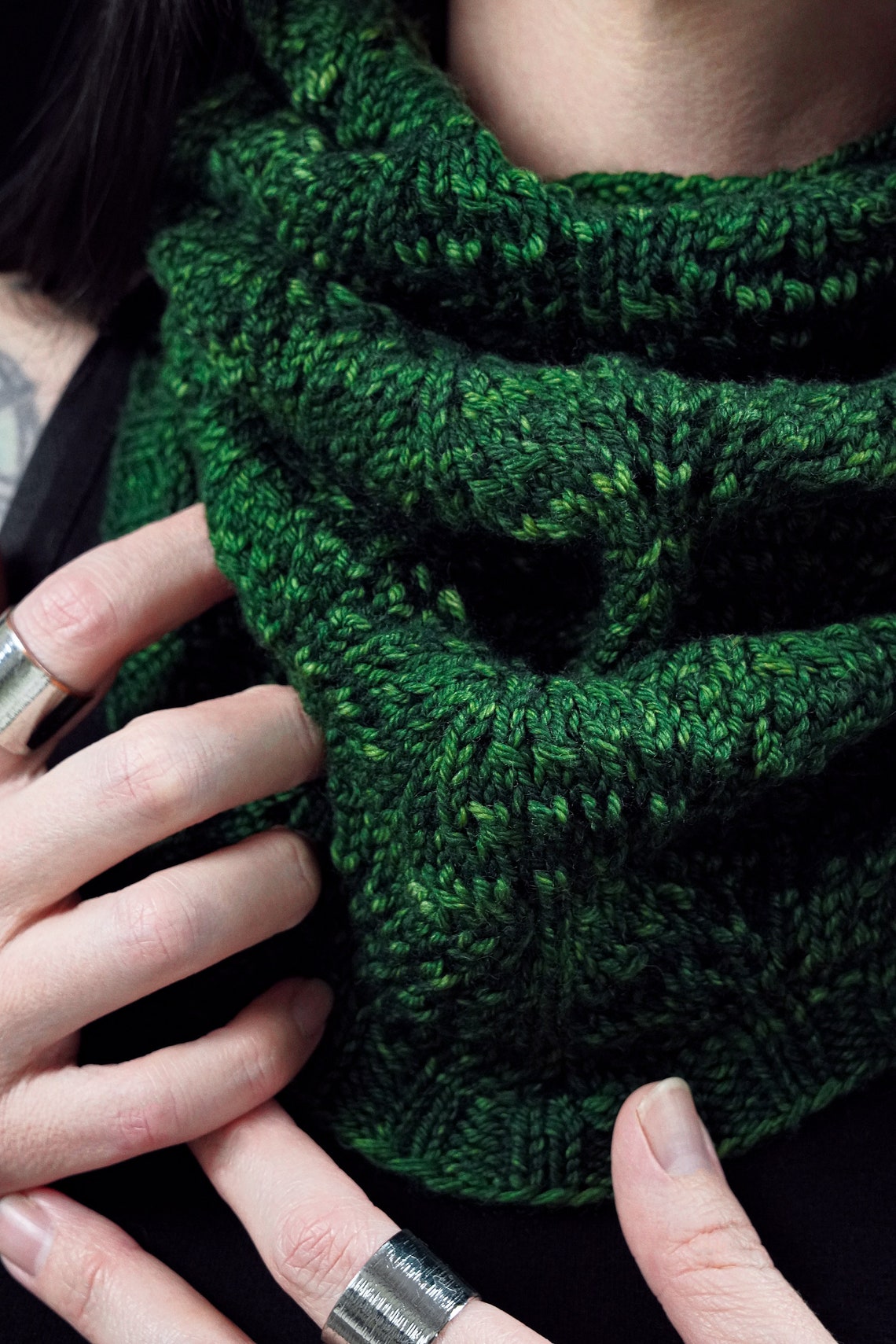 Knitting Pattern Serana DK Cowl by Reneé Rockwood Instant - Etsy