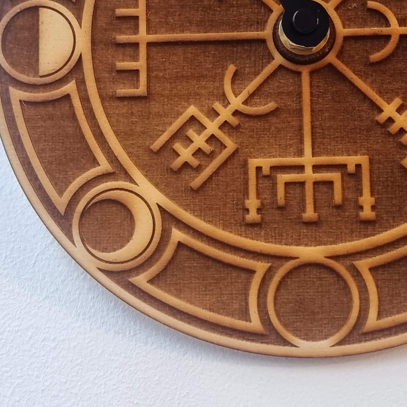 Vegvisir Viking Compass Moon Phase Clock: Norse Moon Tracker - Etsy