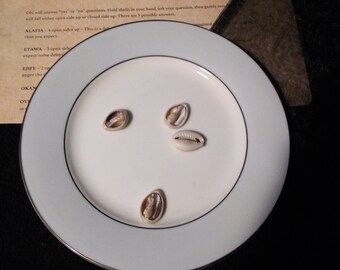 Obi Divination Set With 4 Cowrie Shells & Vintage Ceramic | Etsy