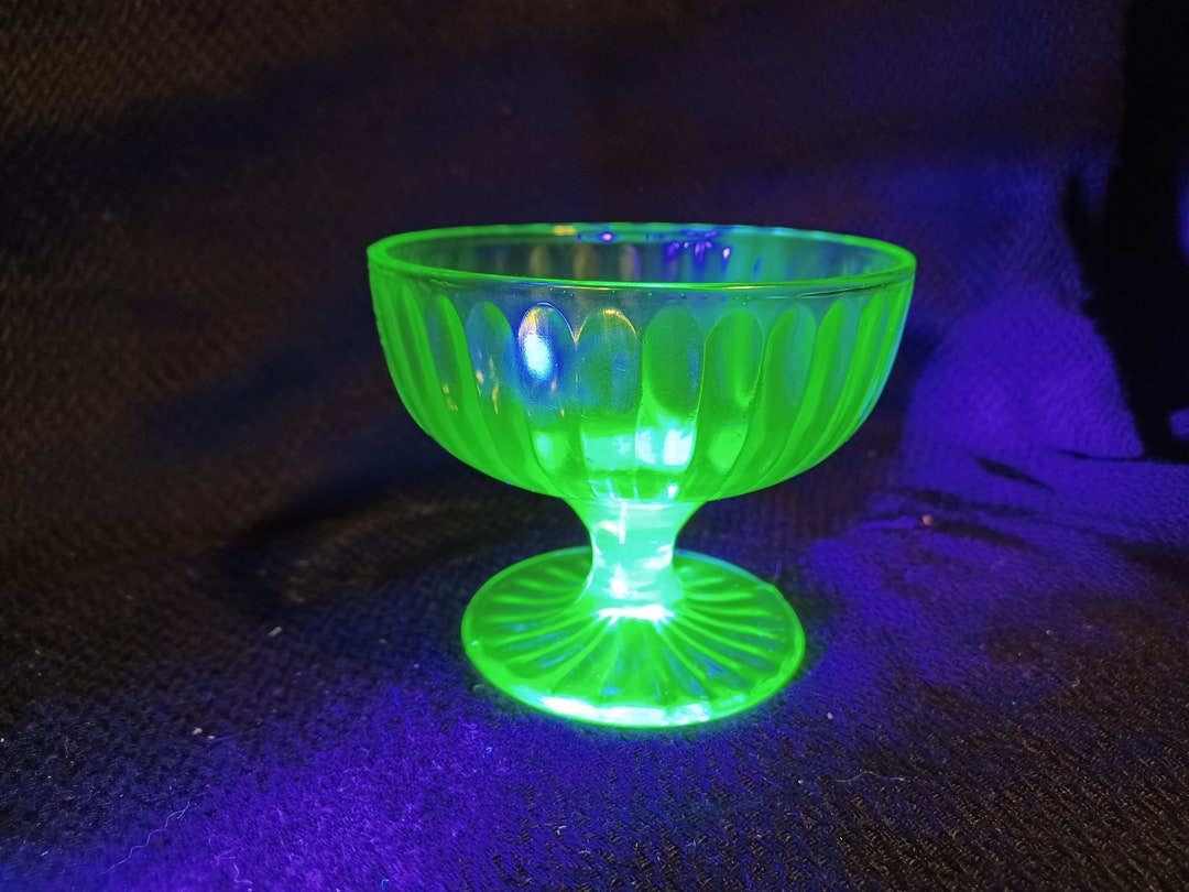 Vintage Uranium Green Depression Glass Starburst Design With Fluted ...