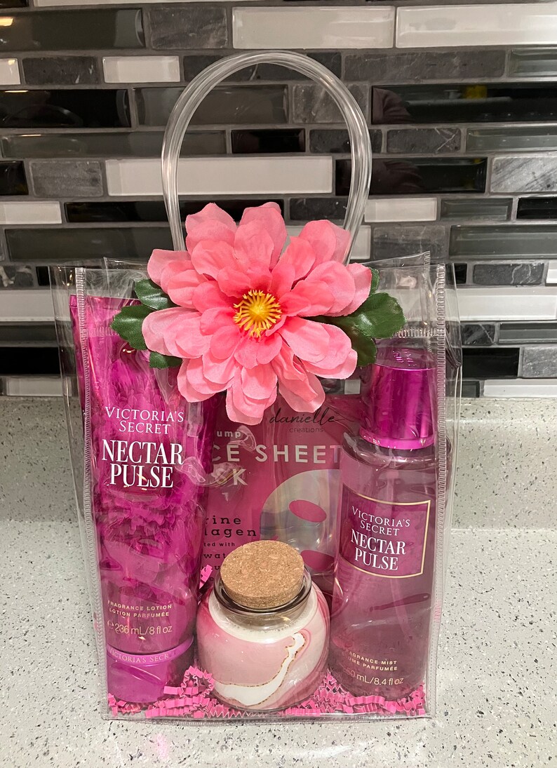 Beauty Gift Basket: Self-care Spa Set/ Mother’s Day Present/ Wife ...