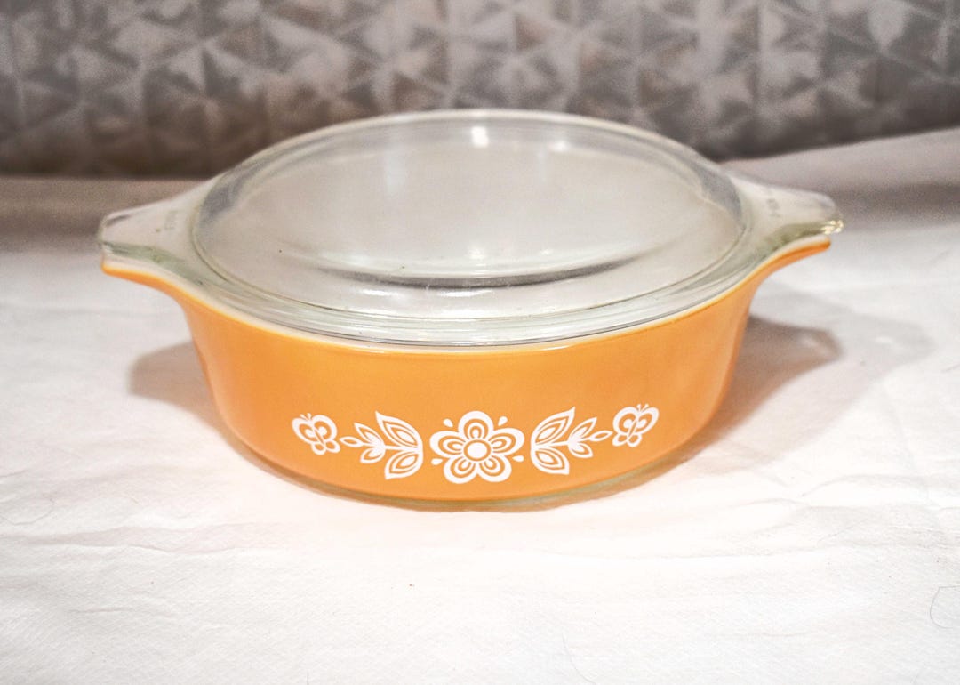Vintage Gold Butterfly Pyrex Ovenware Dish With Clear Lid, Round Gold ...