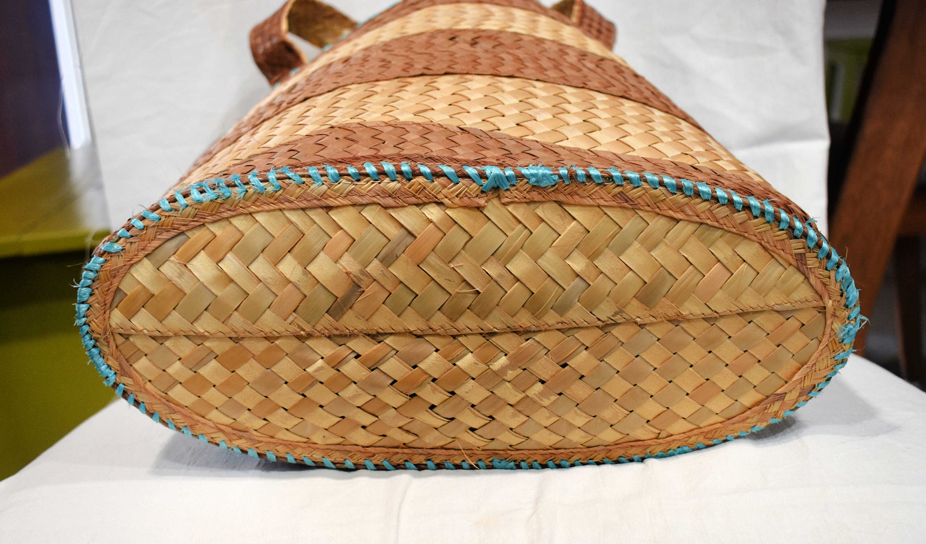 Vintage Souvenir Woven Raffia Beach Bag With Beautiful Blue Flowers ...