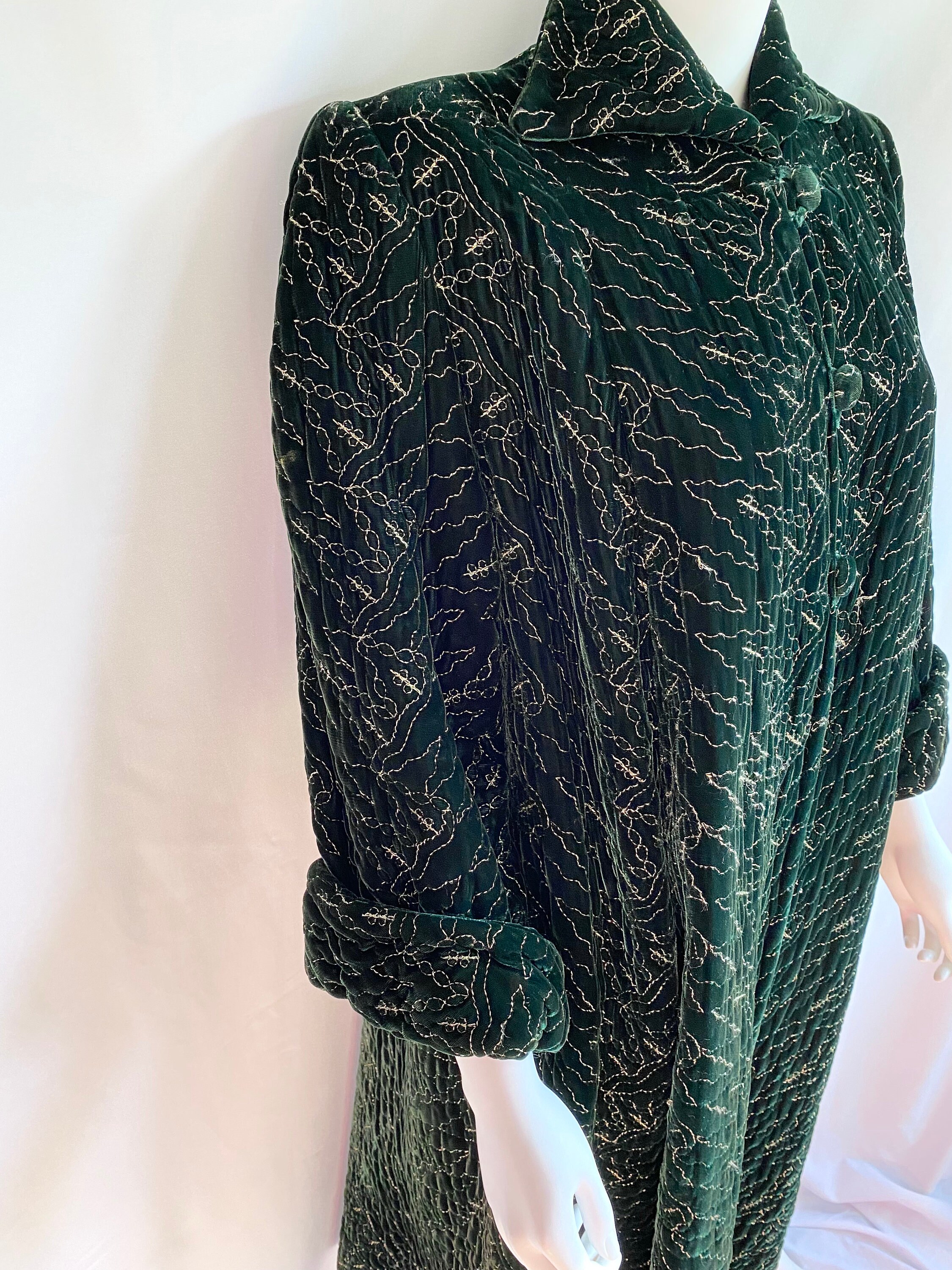 Vintage 1950s Hunter Green Velvet Gold Embroidered Coat - Etsy