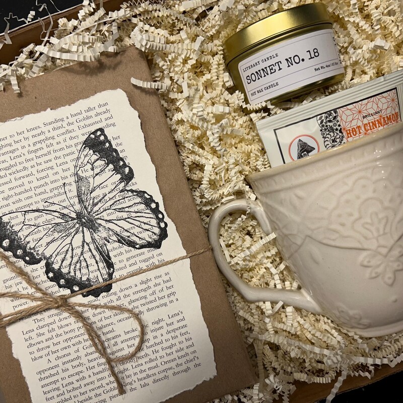 Bookworm Gifts - 60+ Gift Ideas for 2025