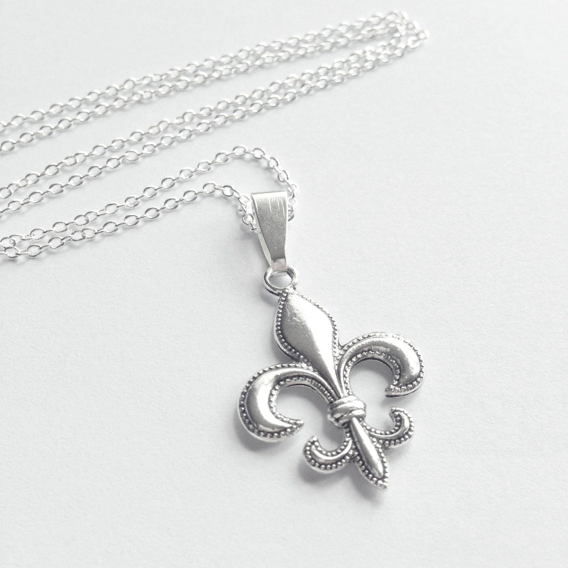 Misa Amane Fleur De Lis Necklace death Note | Etsy