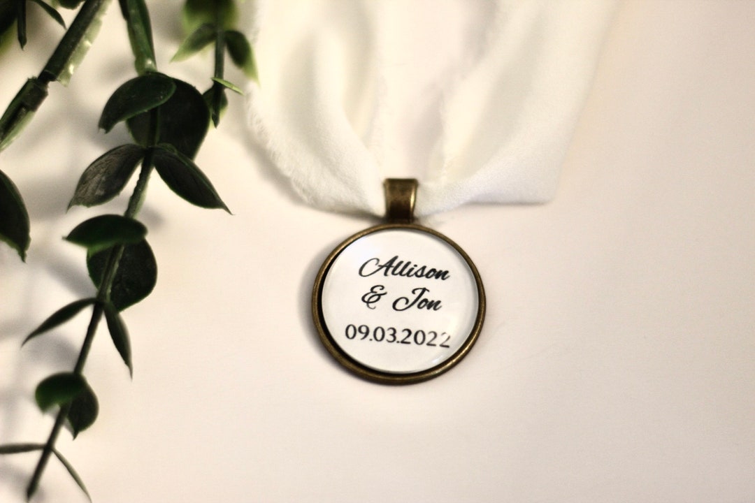 Personalized Bouquet Charm Wedding Date Charm Gift for Bride Wedding ...