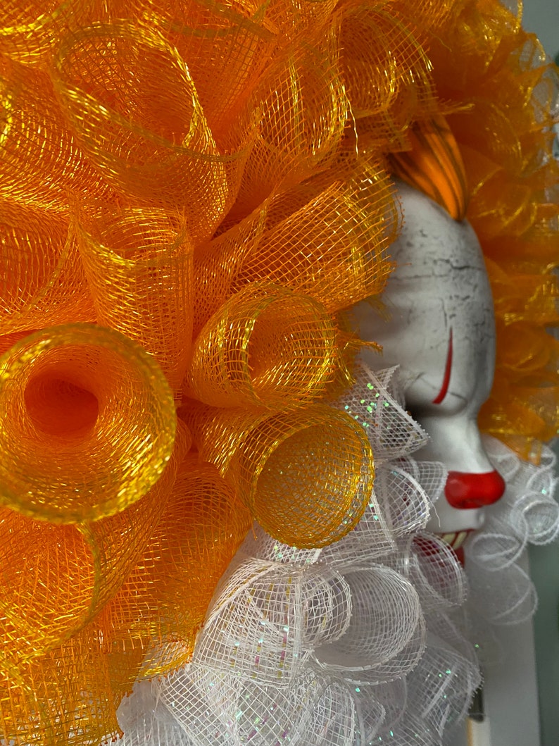 IT Pennywise Scary Clown Deco Mesh Halloween Spooky Wreath - Etsy
