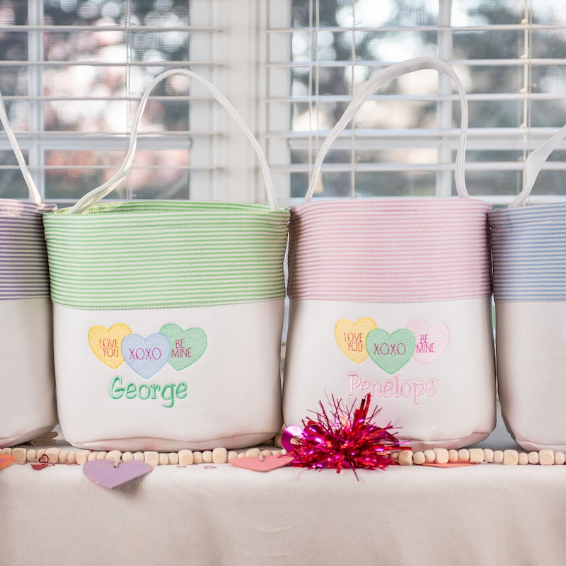 Valentine Gift Bucket Bag - 60+ Gift Ideas for 2026