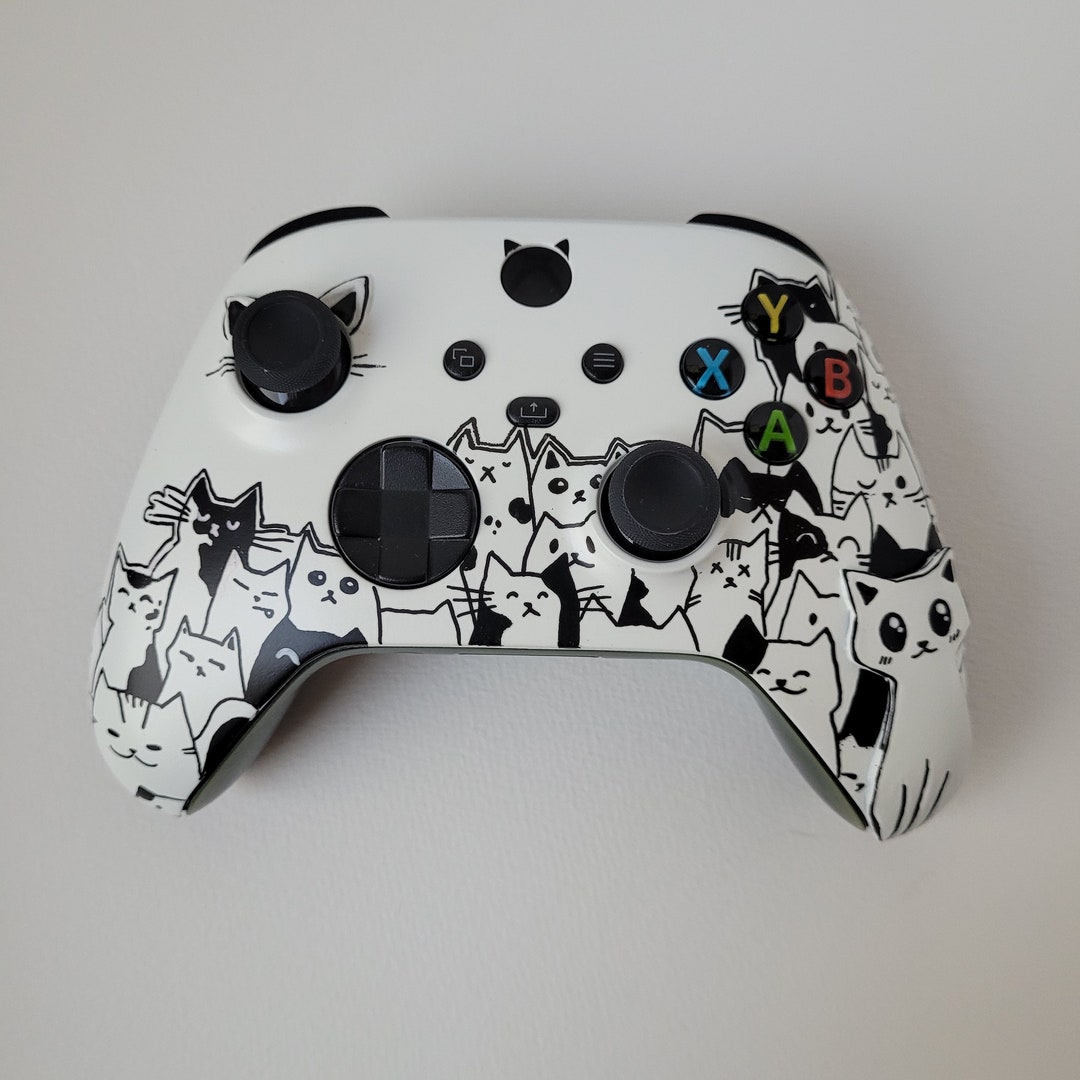 Cat Lover Gamergift Hand Painted Kawaii Black and White Xbox Controller ...