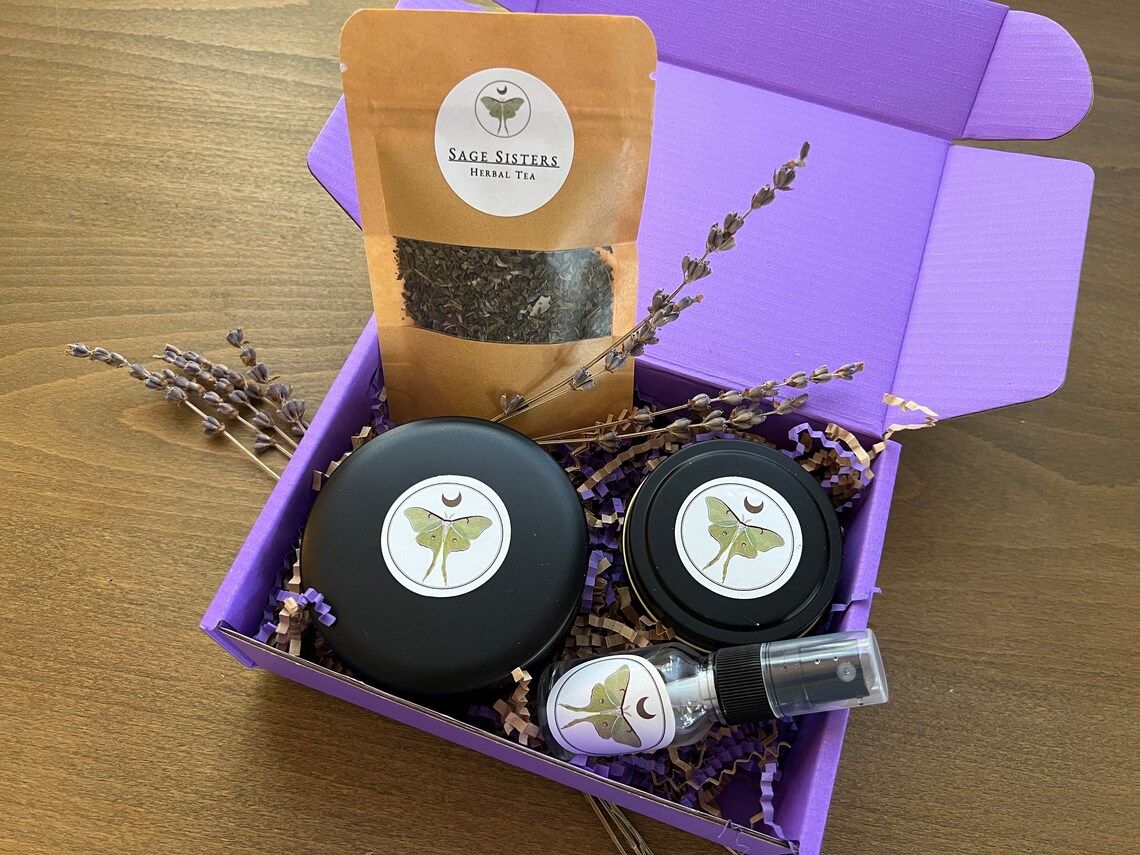 Lavender Fields Gift Box Sampler Set Amethyst Crystal Candle ...