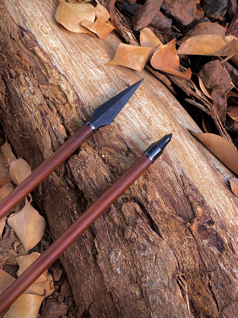 Traditional North American Arrows - Fully Functional Carbon Arrows for ...