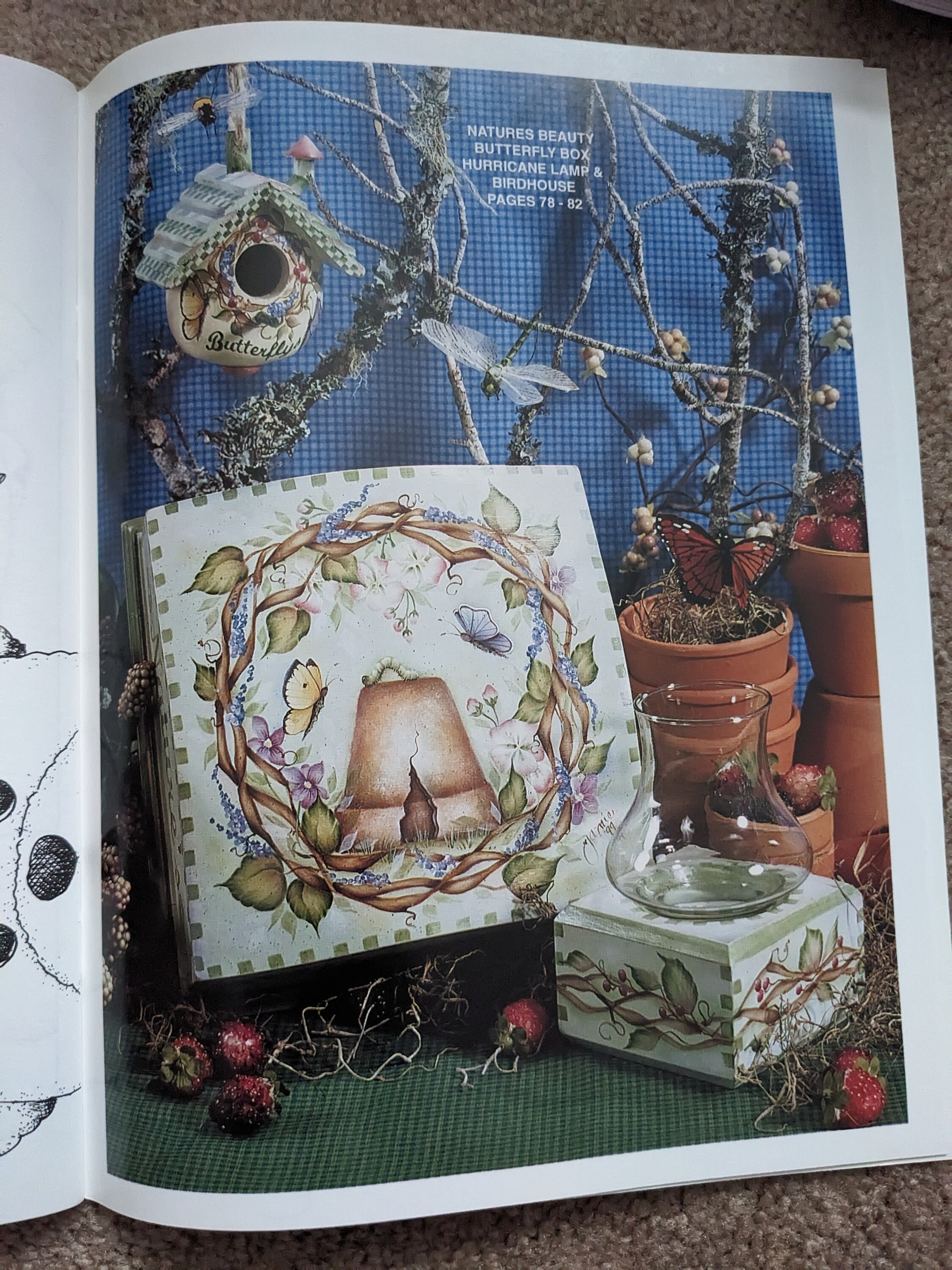 Between the Vines 4: A Decorative Painting Pattern Book by Jamie Mills ...
