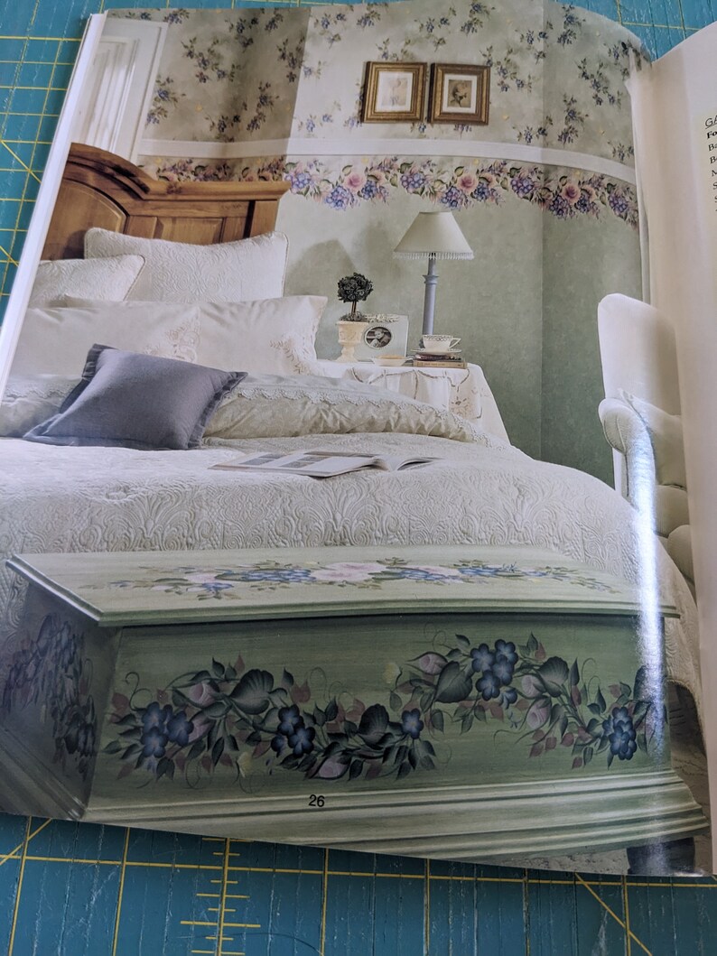 Furniture Accents, a Decorative Painting Pattern Book by Donna Dewberry ...