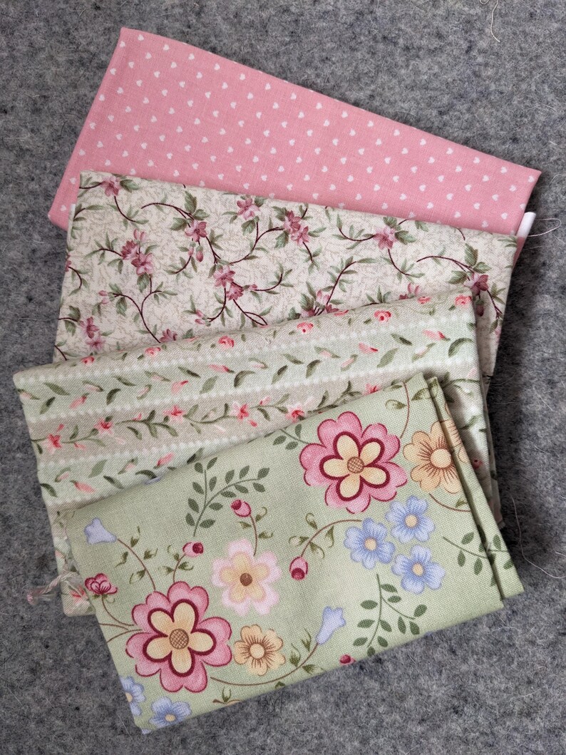 Pink and Green Floral Fat Quarter Fabric Bundle, Includes 4 Fat Quarters - Etsy
