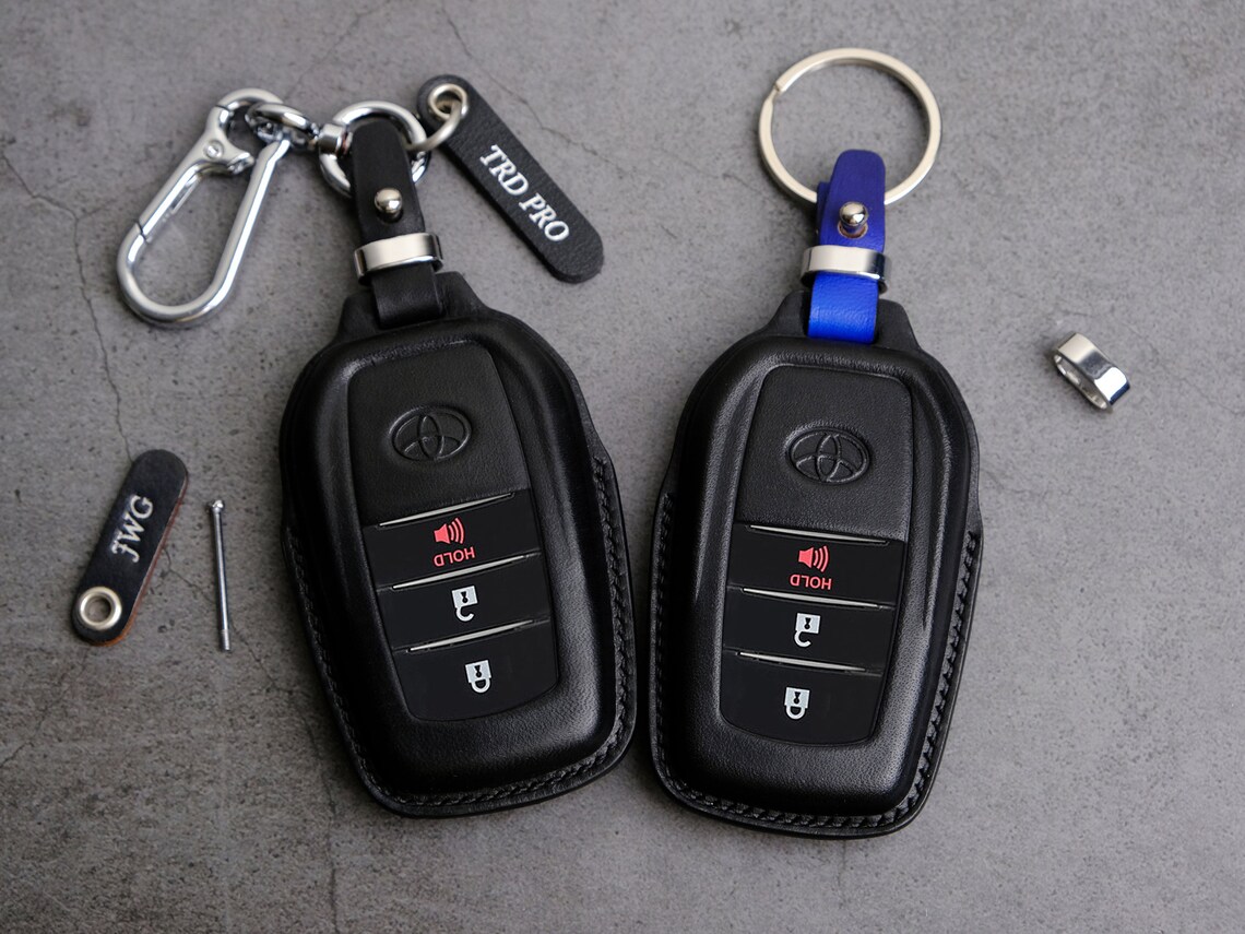 Toyota Fortuner Land Cruiser Legender Hilux Key Fob Cover (3 Buttons ...