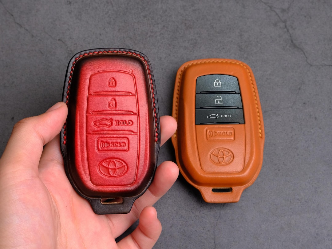 2025 2024 Toyota Camry Key Fob Cover ... Leather Key Case Key Chain ...