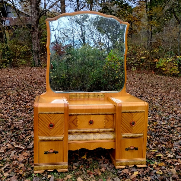 Waterfall Vanity - Etsy