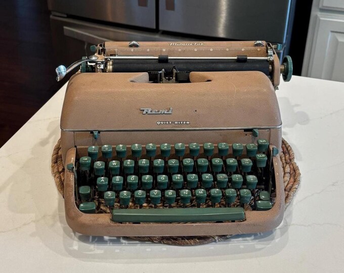 Vintage 1950's Remington Rand Quiet-riter Miracle Tab Cream and Green ...