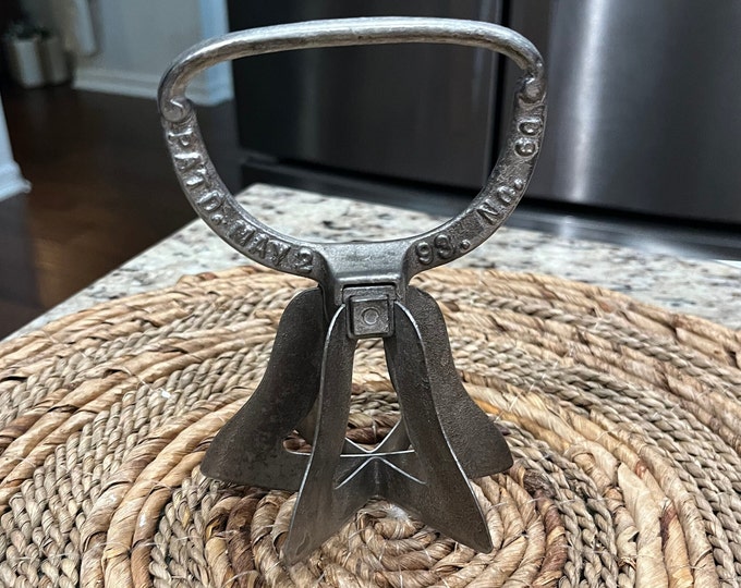 Vintage Antique 1893 Cast Iron Metal Handheld Apple Chopper NO 40 ...