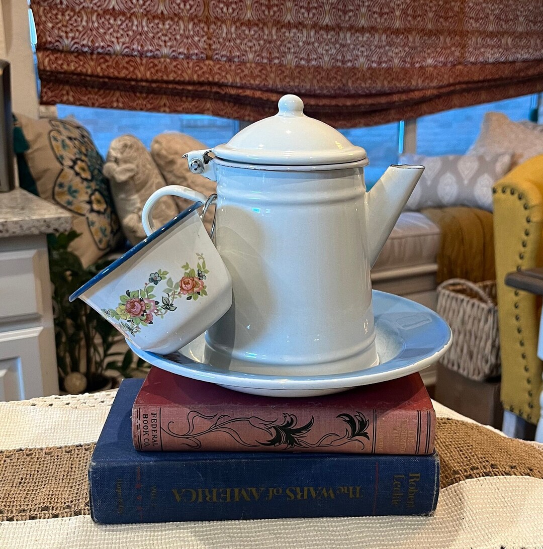 Vintage 1940's Enamelware White Petite Coffee Pot and Cinsa Vintage ...