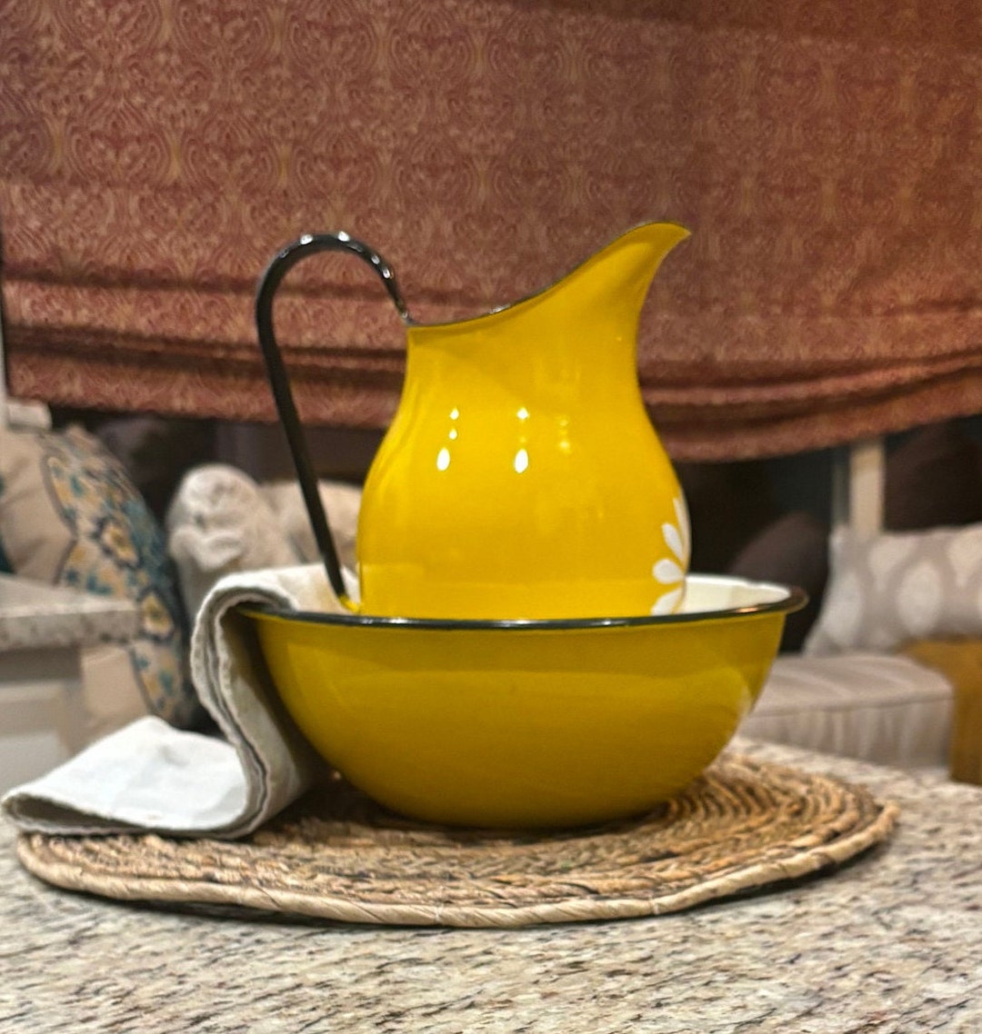 Vintage 1950's Yellow Enamelware Porcelain Sunflower Pitcher and Wash ...