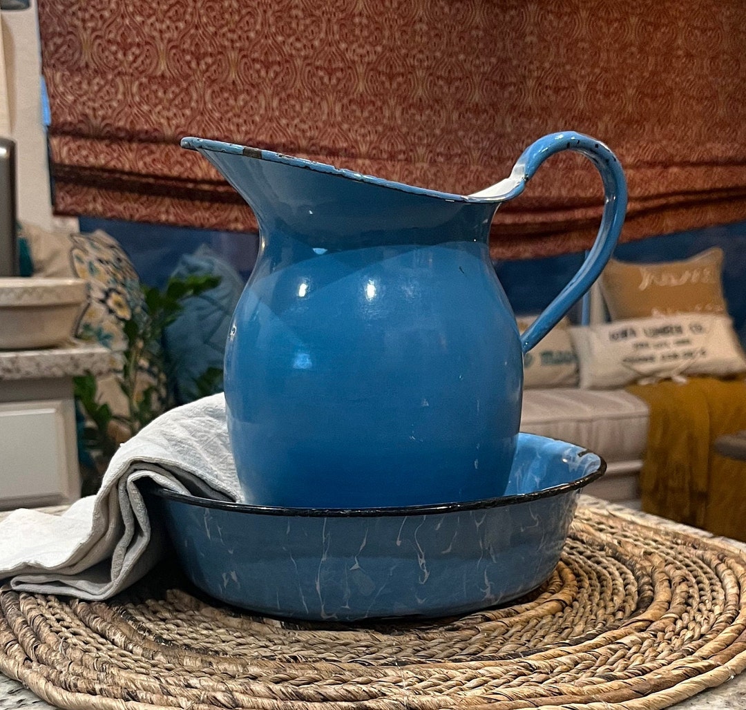 Vintage 1900's Blue Enamelware Pitcher and Blue and White Swirl Basin ...