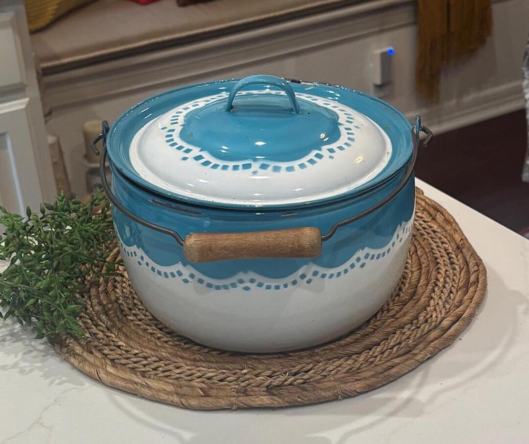 Vintage 1920's Nesco Enamelware Teal Turquoise Bonnie Blue and White ...