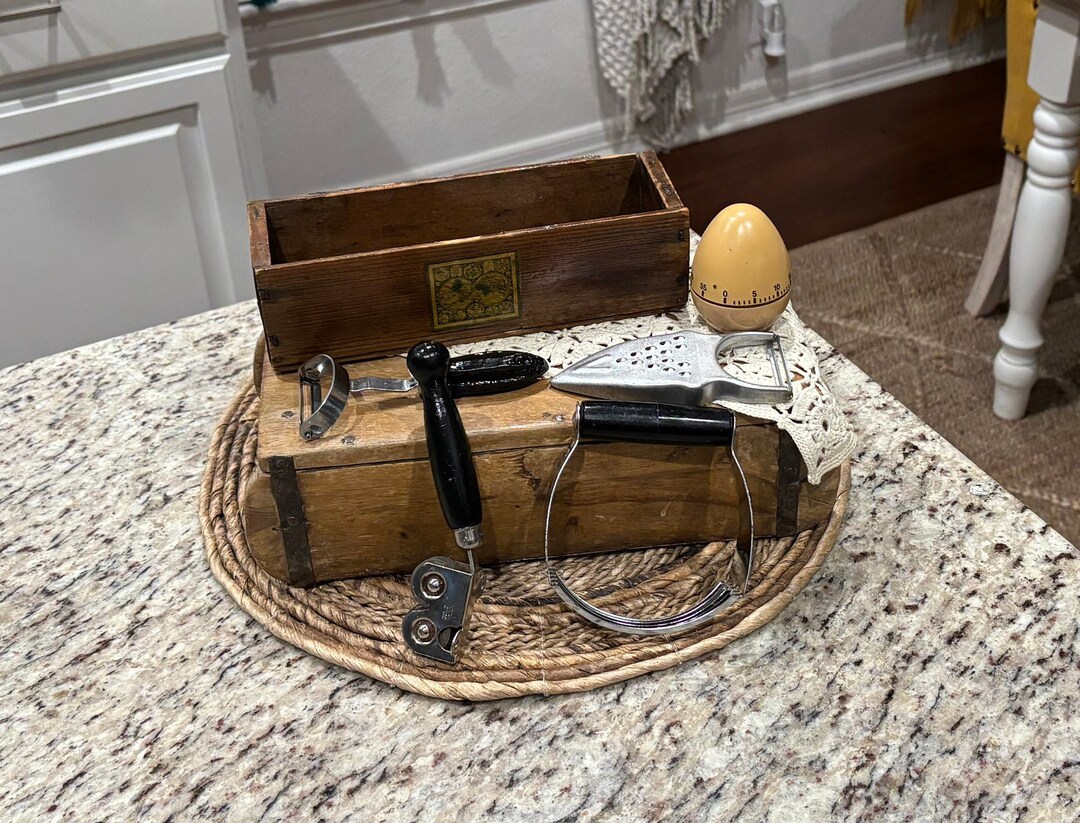 Vintage 1930's and 1940's Kitchen Utensil Lot, Cheese Graters, Dough ...