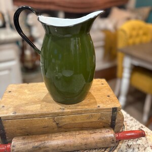 Vintage 1940's Olive Green Enamelware Pitcher and Wash Bowl Basin ...