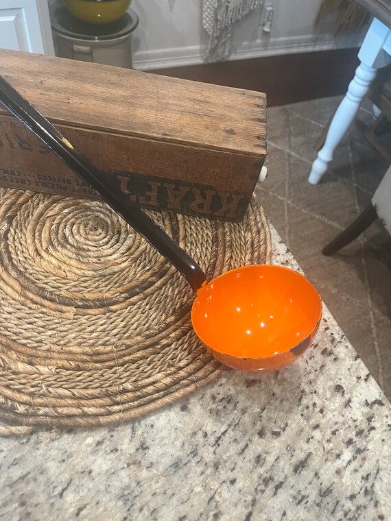 Vintage 1950's Orange and Black Handle Enamelware Lad… - Gem