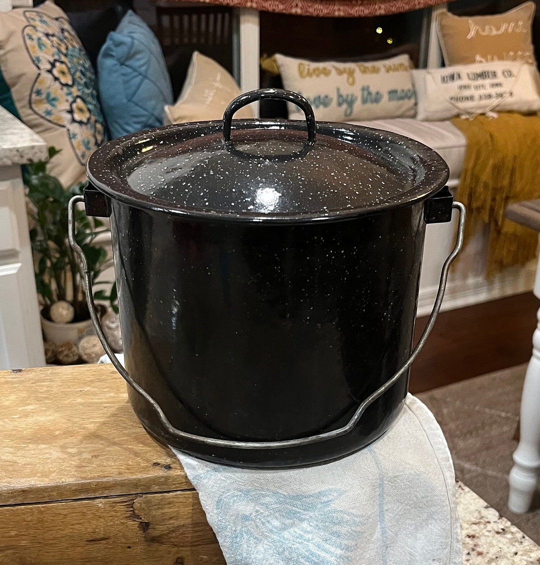 Vintage 1950's Black Speckled Enamelware One Gallon Stock Pot, Stamped ...