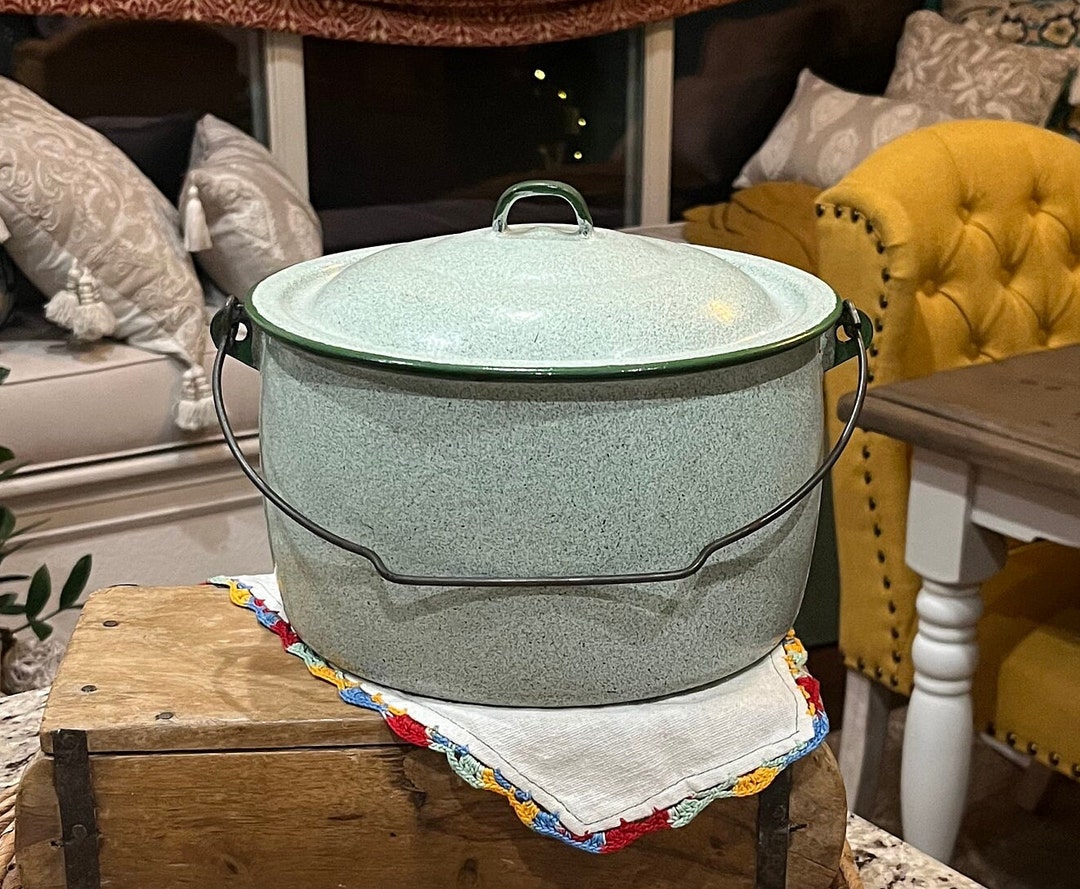 Vintage 1930's Graniteware Enamelware Green Speckled Stock Pot With ...