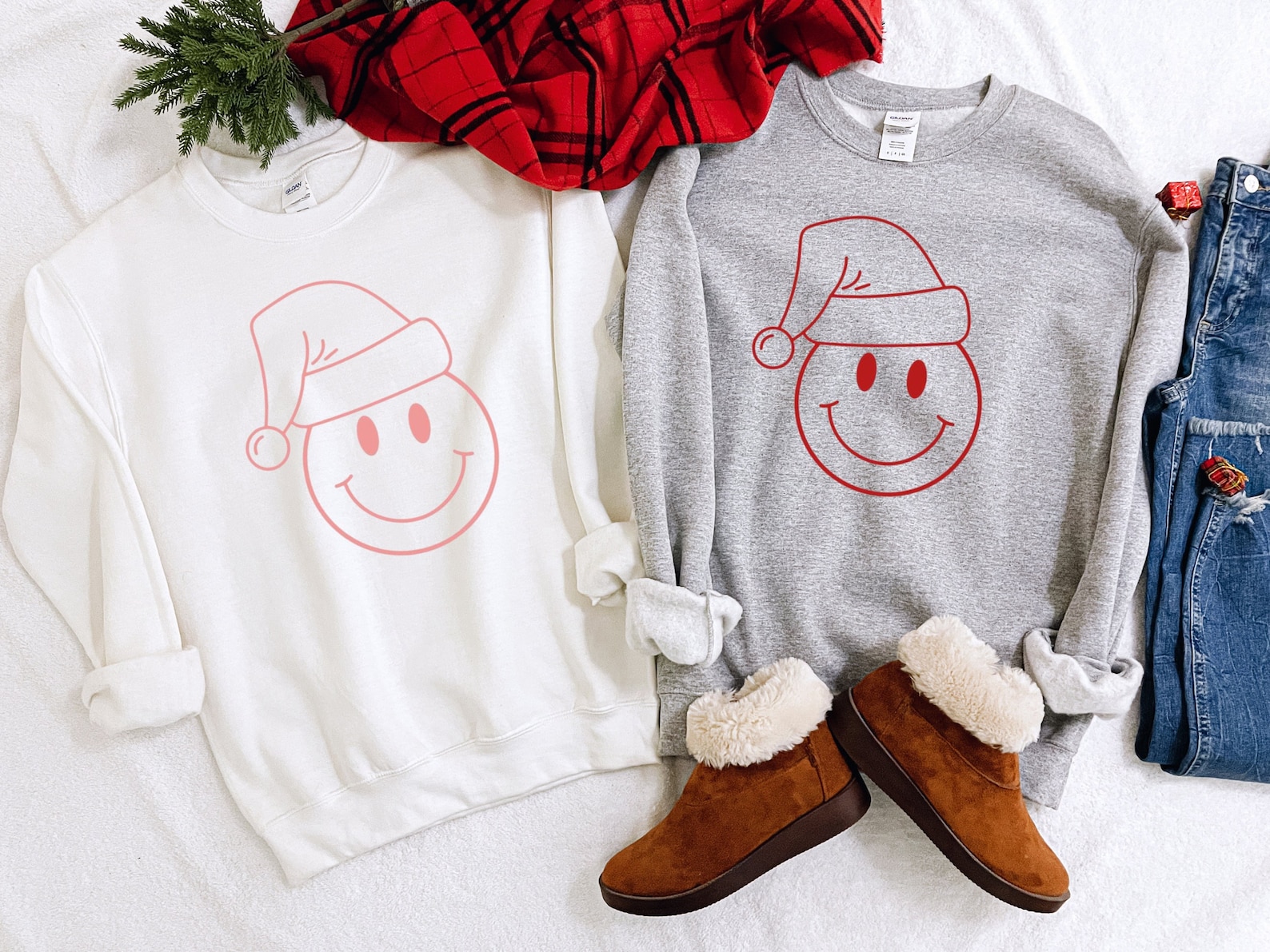 Smiley Face Santa Tshirt / Sweatshirt || Comfort Colors Tees, Christmas ...
