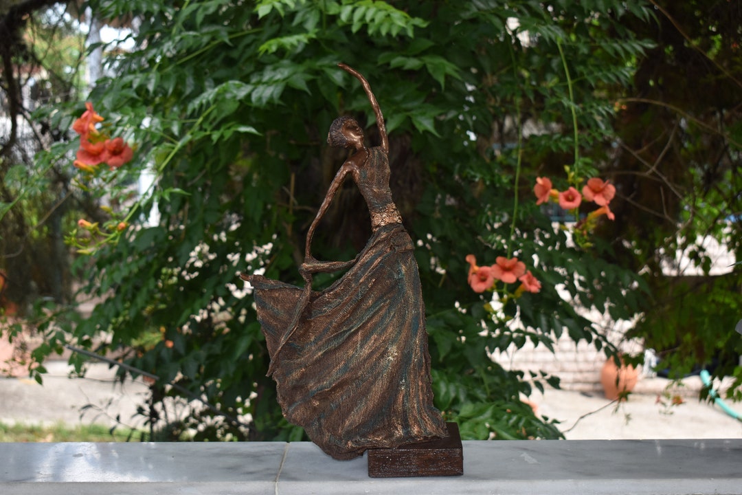 Table Top Dancing Ballerina. Handcrafted Decoration Item. Young Woman ...