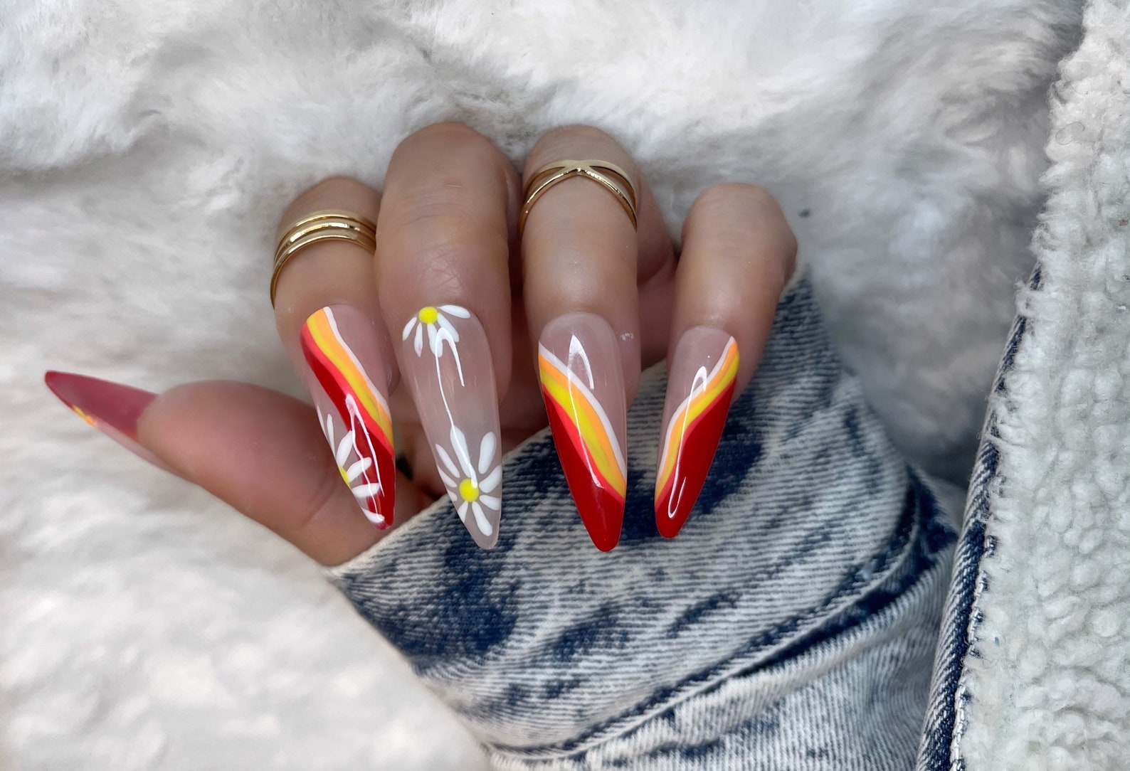 Retro Daisies Daisy Nails /negative Space/retro Abstract Nail Art Gel ...