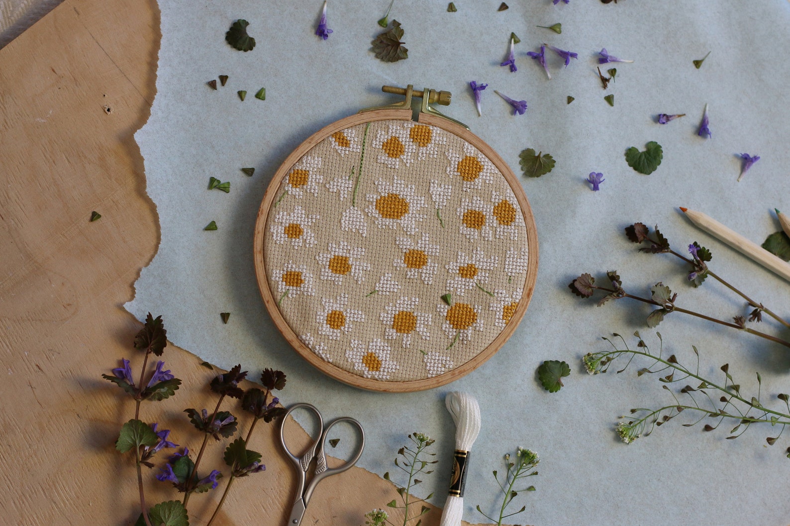 Daisy Embroidery, Simple Cross Stitch Pattern for Beginners. - Etsy