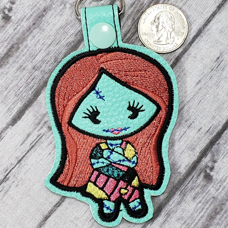 Sally Skellington Chibi Keychain - Etsy