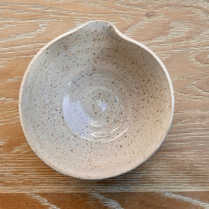 Small Pouring Bowl With Spout, Hand Thrown Stoneware, Vanilla Speckled ...