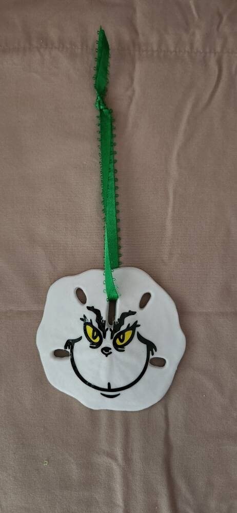 Handmade GRINCH 3 Sand Dollar Ornament - Etsy