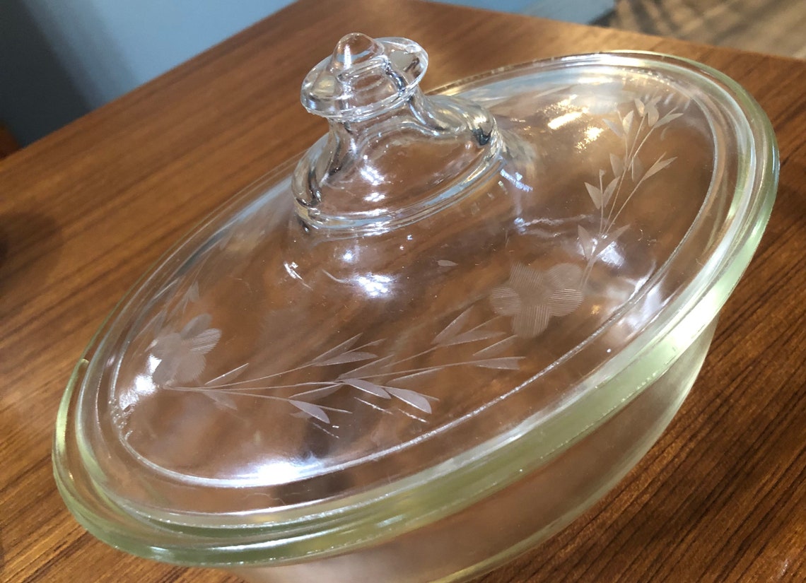 Vintage Pyrex 1 Quart Yellow Tinted Glass Casserole With Victor Lid ...