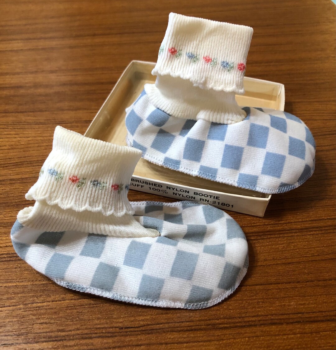 Vintage Baby Booties Artisan Nylon Checker Design Scalloped Flower ...