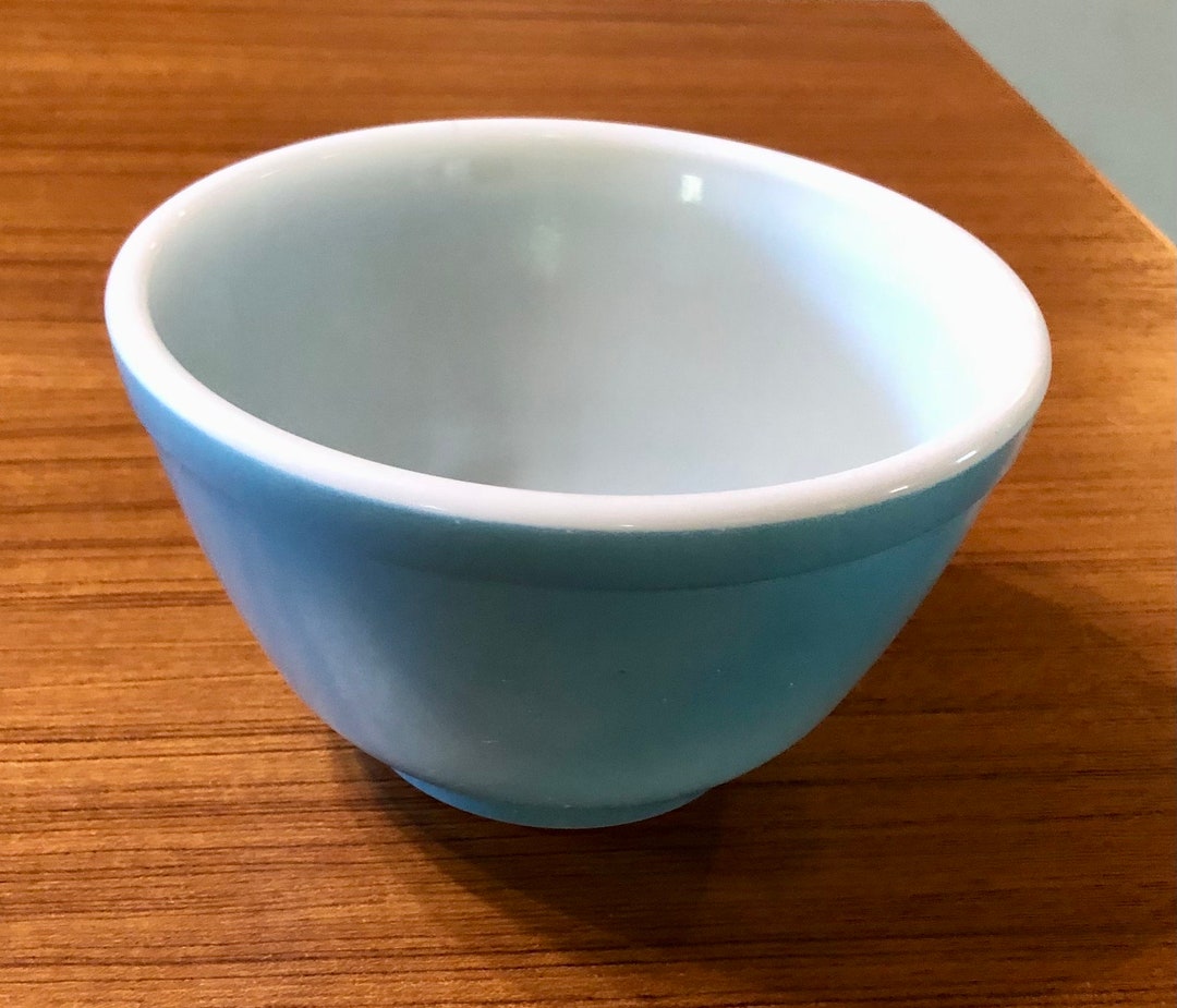 Pyrex Blue Small Nesting Mixing Bowl 1940s Makers Mark 401 Style Milk ...