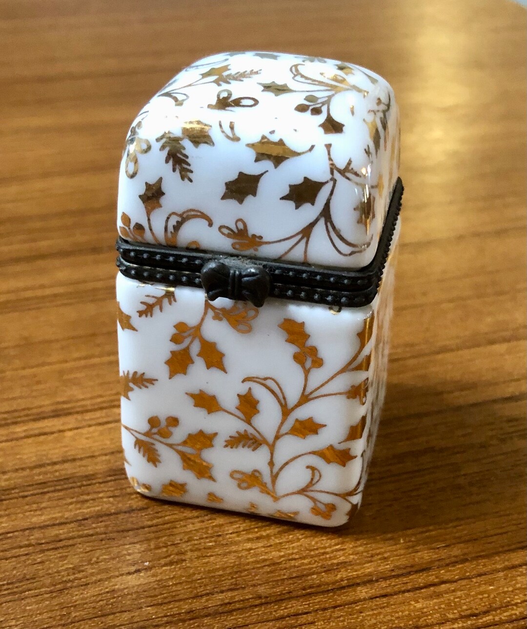 Limoges Style Porcelain Hinged Trinket Box Christmas Holly Berry ...