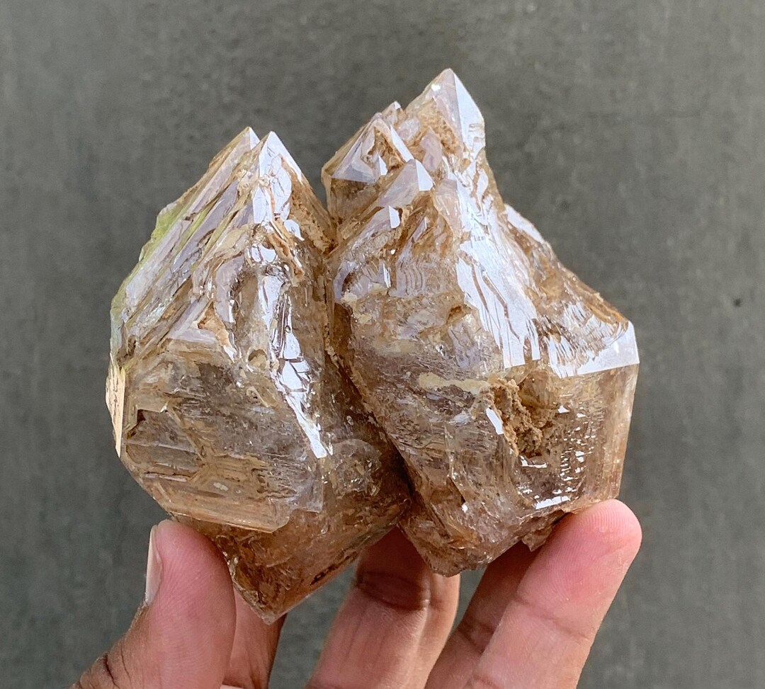 Skeletal Quartz Window Quartz Fenster Quartz With Brown / Yellow Clay ...